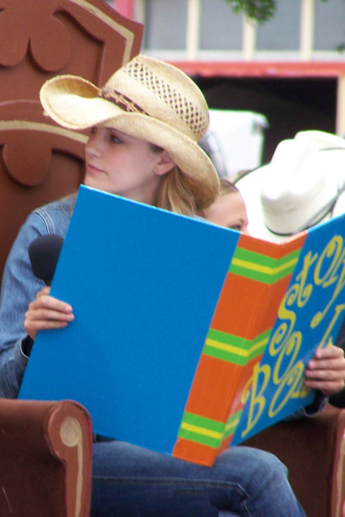 Lynley Hall Bio By Robert Thivierge